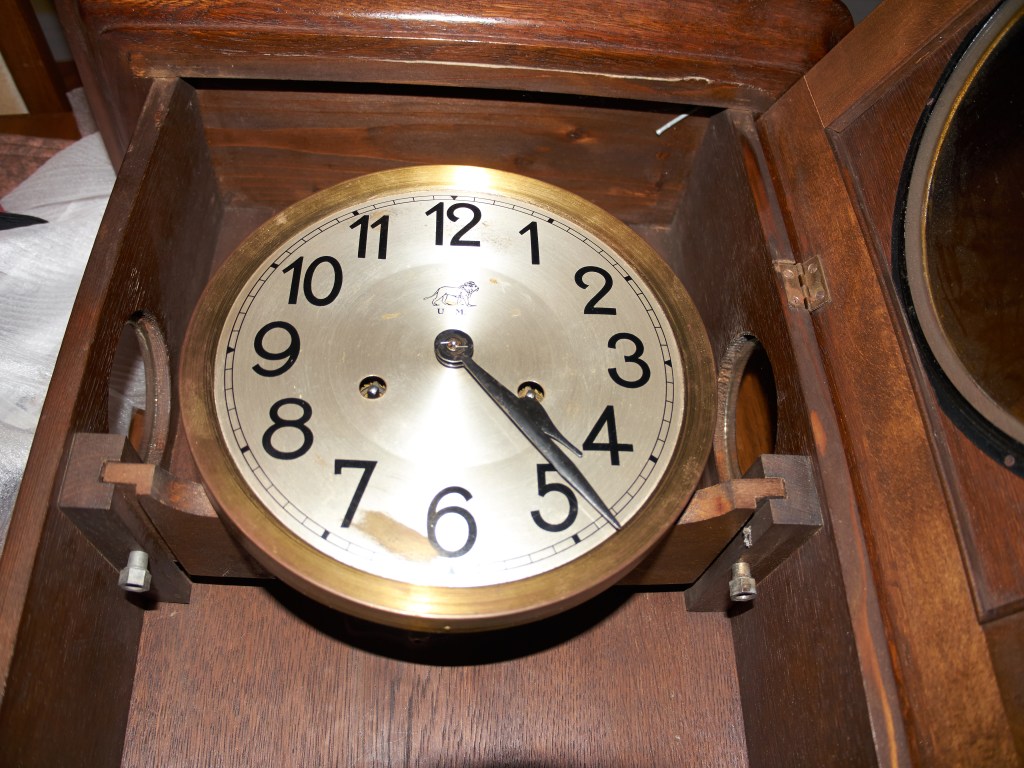 Uhrenfabrik Mühlheim, Müller & Co box clock – servicing the movement ...