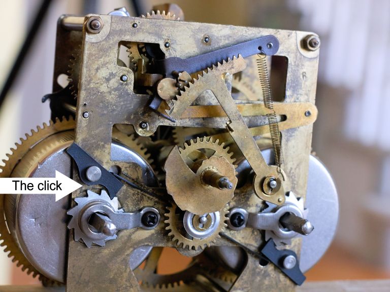 Winding a mechanical clock – A How-To Guide – Antique and Vintage ...