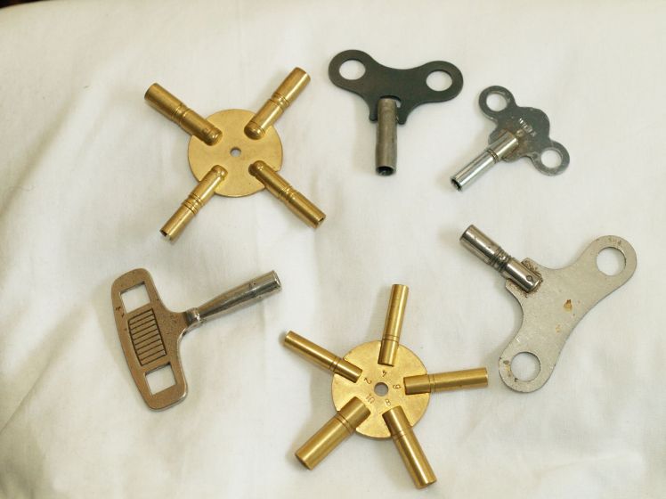 Clock key sizes – do you have the right one? – Antique and Vintage ...