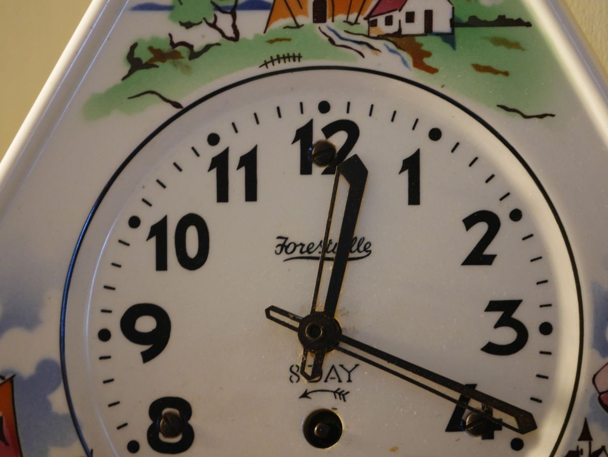 A pretty little Delft clock by Forestville – Antique and Vintage Clocks