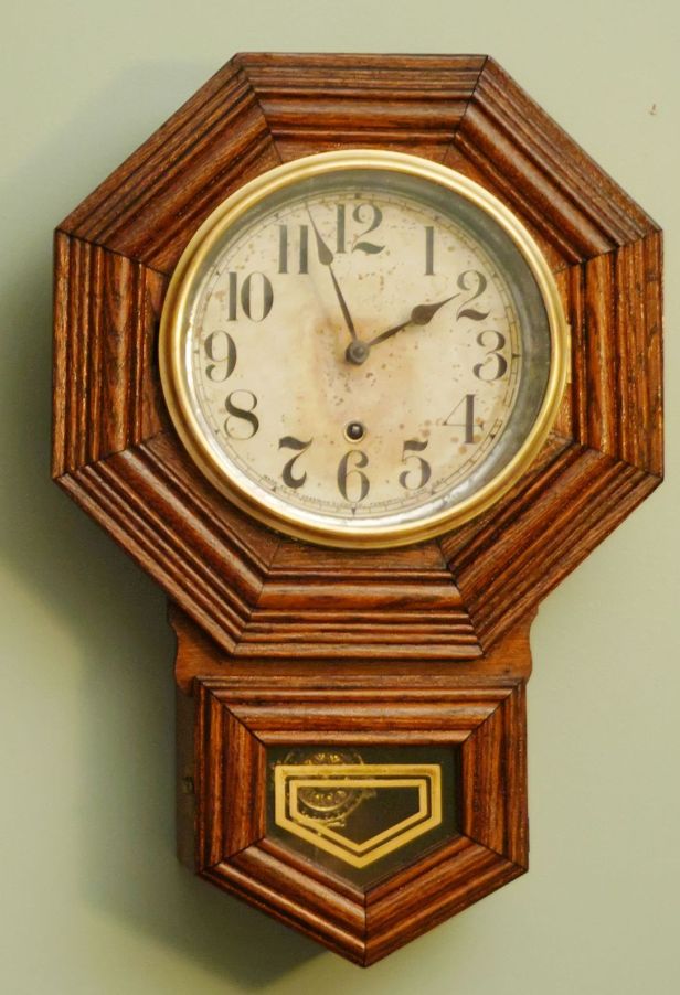 Timezone clocks – keeping track of family across the country – Antique ...