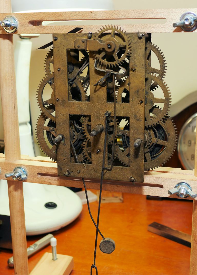 The Rare Brass Mainsprings of Elisha Manross Clocks – Antique and ...