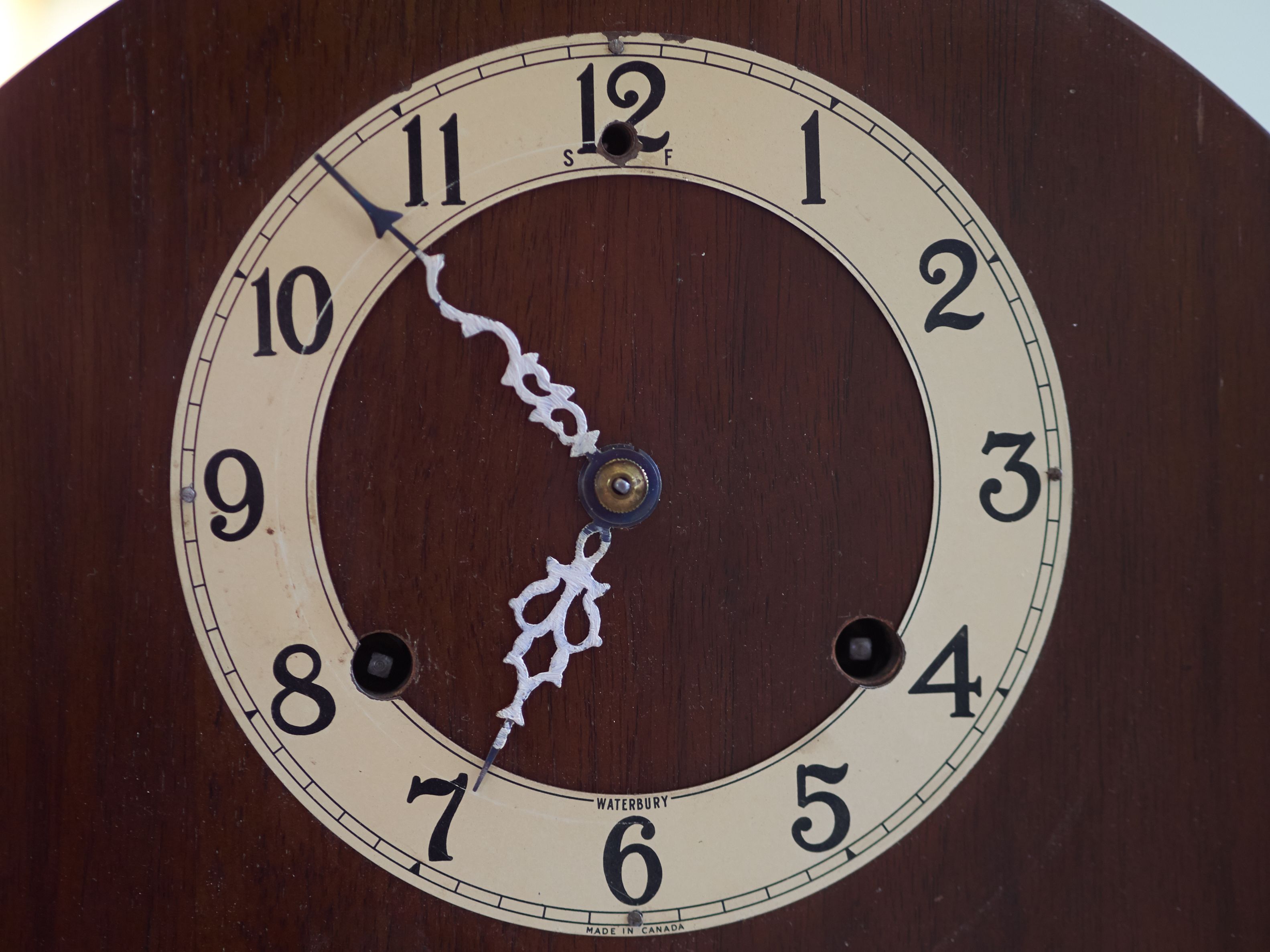 My antique clock runs slow – why? – Antique and Vintage Mechanical Clocks