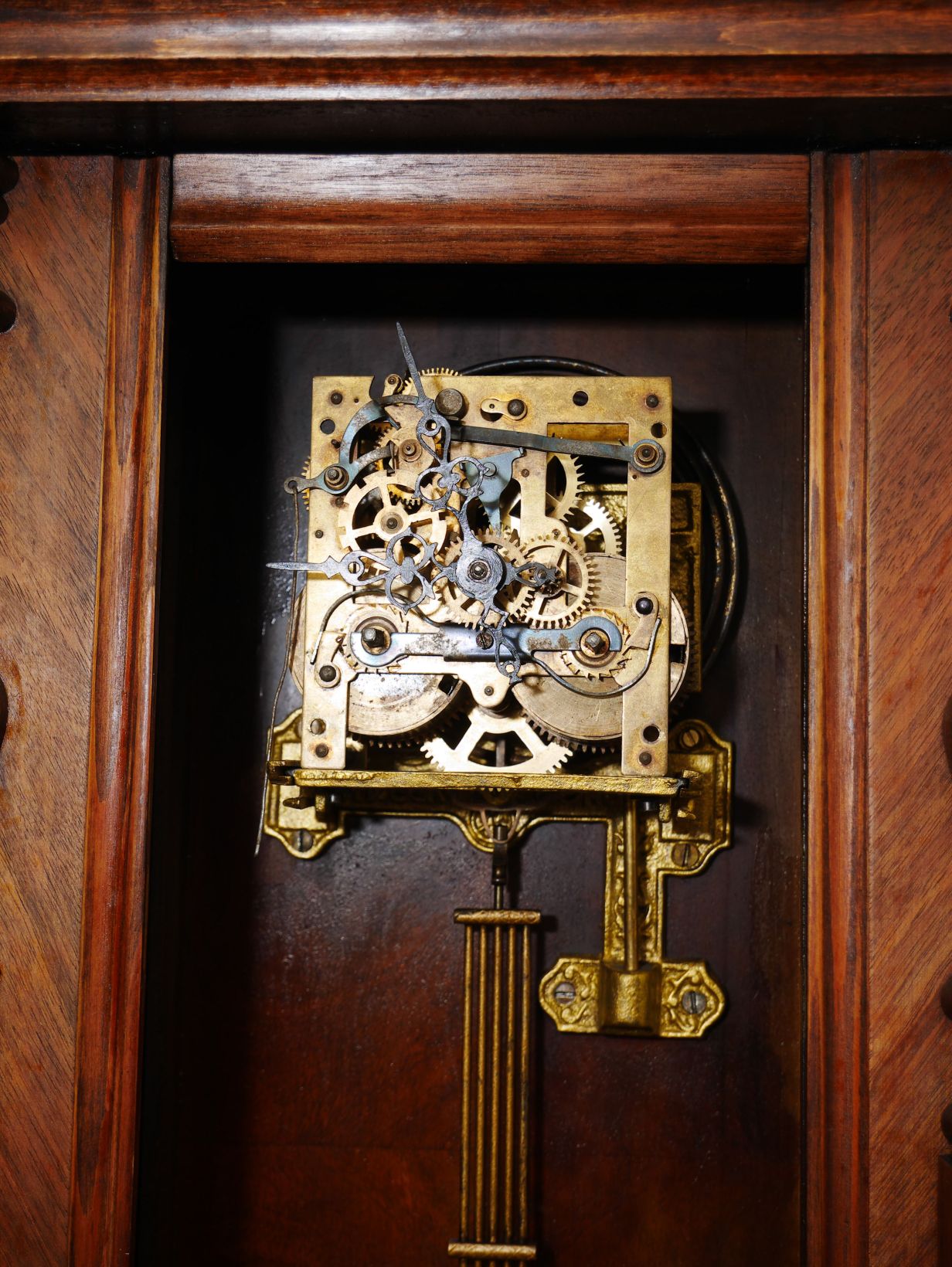 Mauthe (FMS) wall clock restoration – Part II – servicing the movement ...