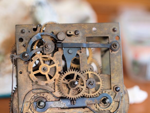 Mauthe (FMS) wall clock restoration – Part II – servicing the movement ...