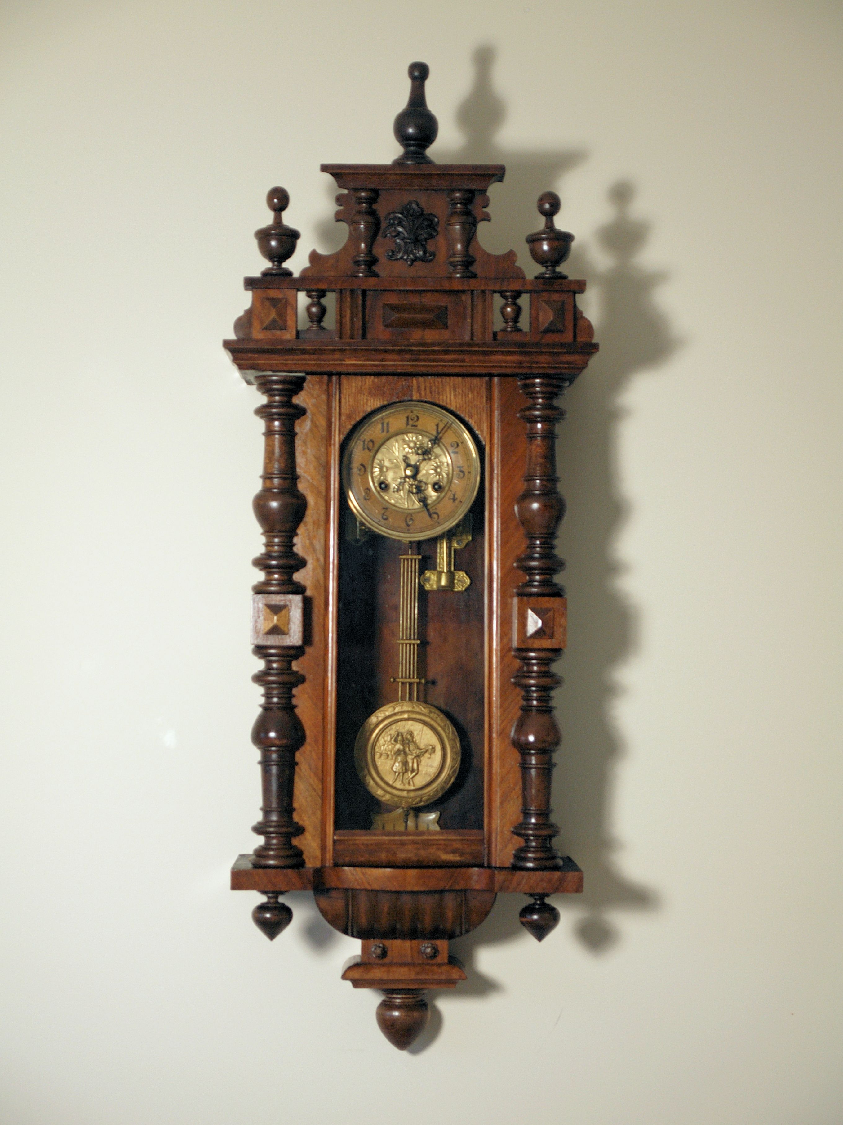 Tips on selling (or buying) an antique or vintage clock – Antique and ...