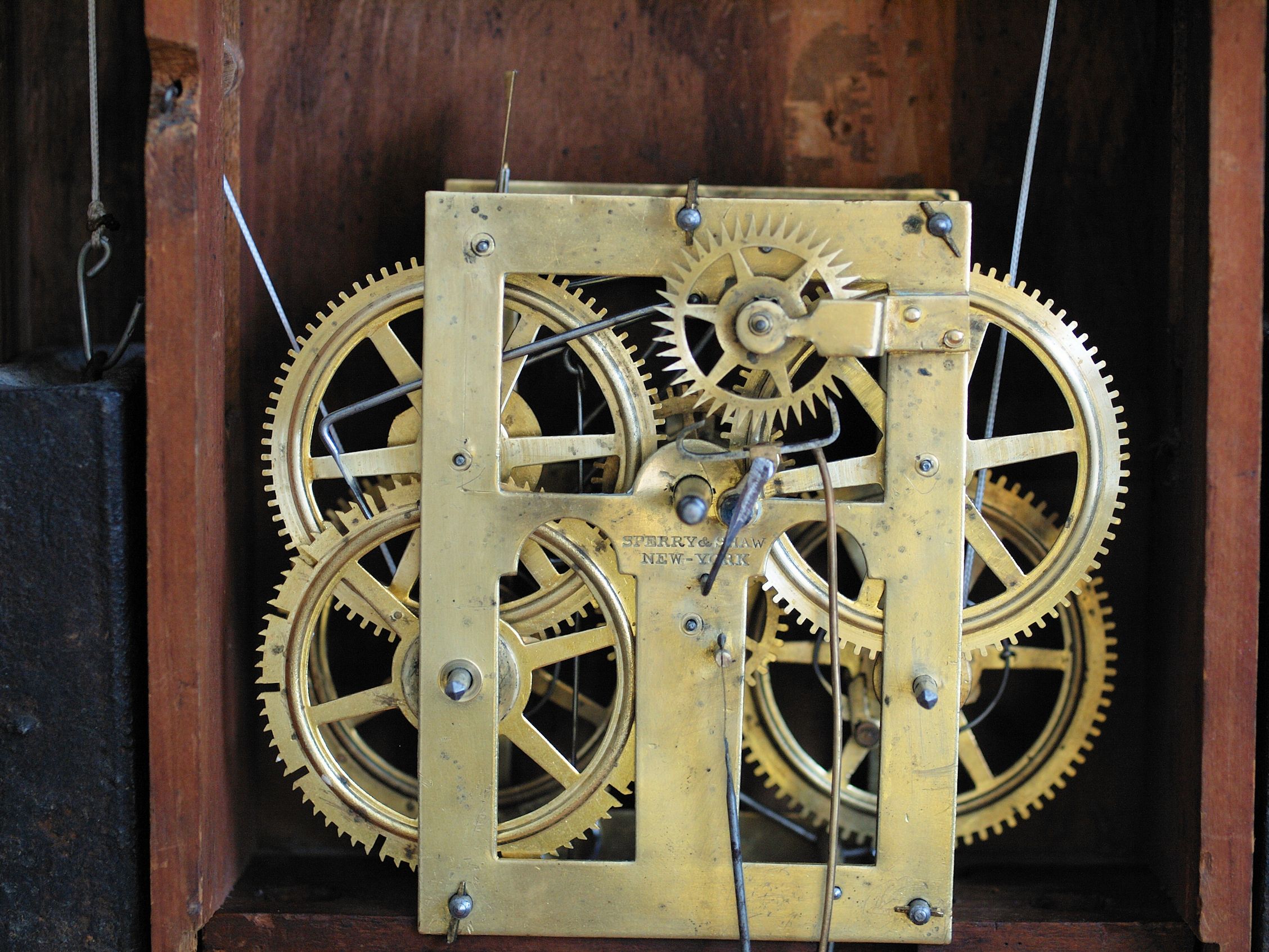 Sperry and Shaw New York Style shelf clock – refreshing the case ...