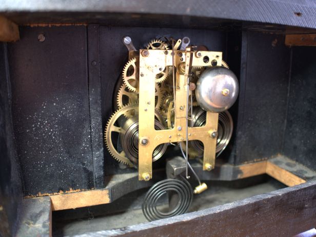 Gilbert 6 column mantel clock – Antique and Vintage Mechanical Clocks