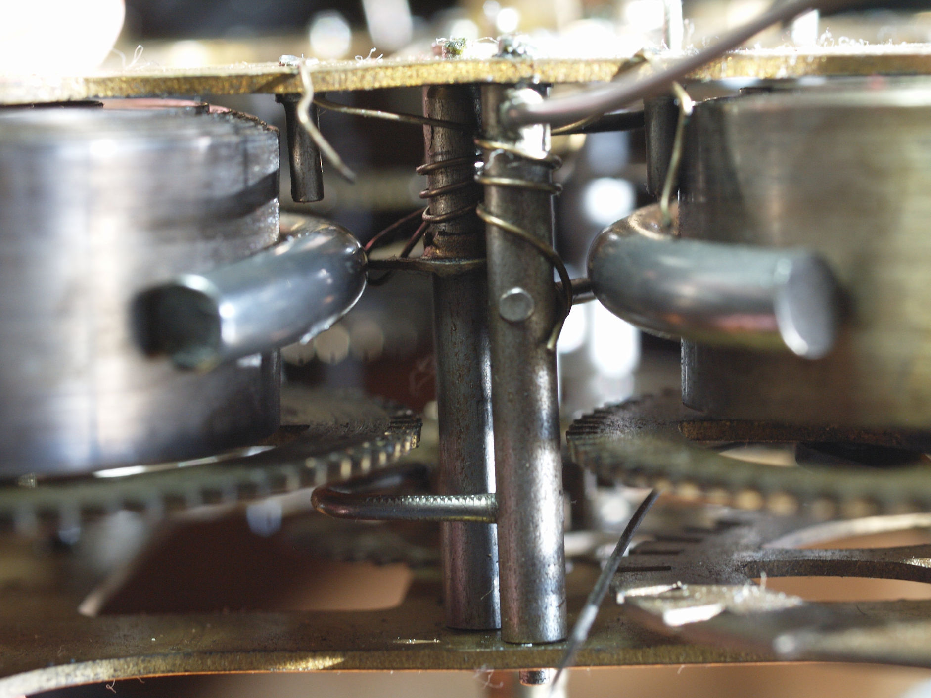 Gilbert – Antique and Vintage Mechanical Clocks