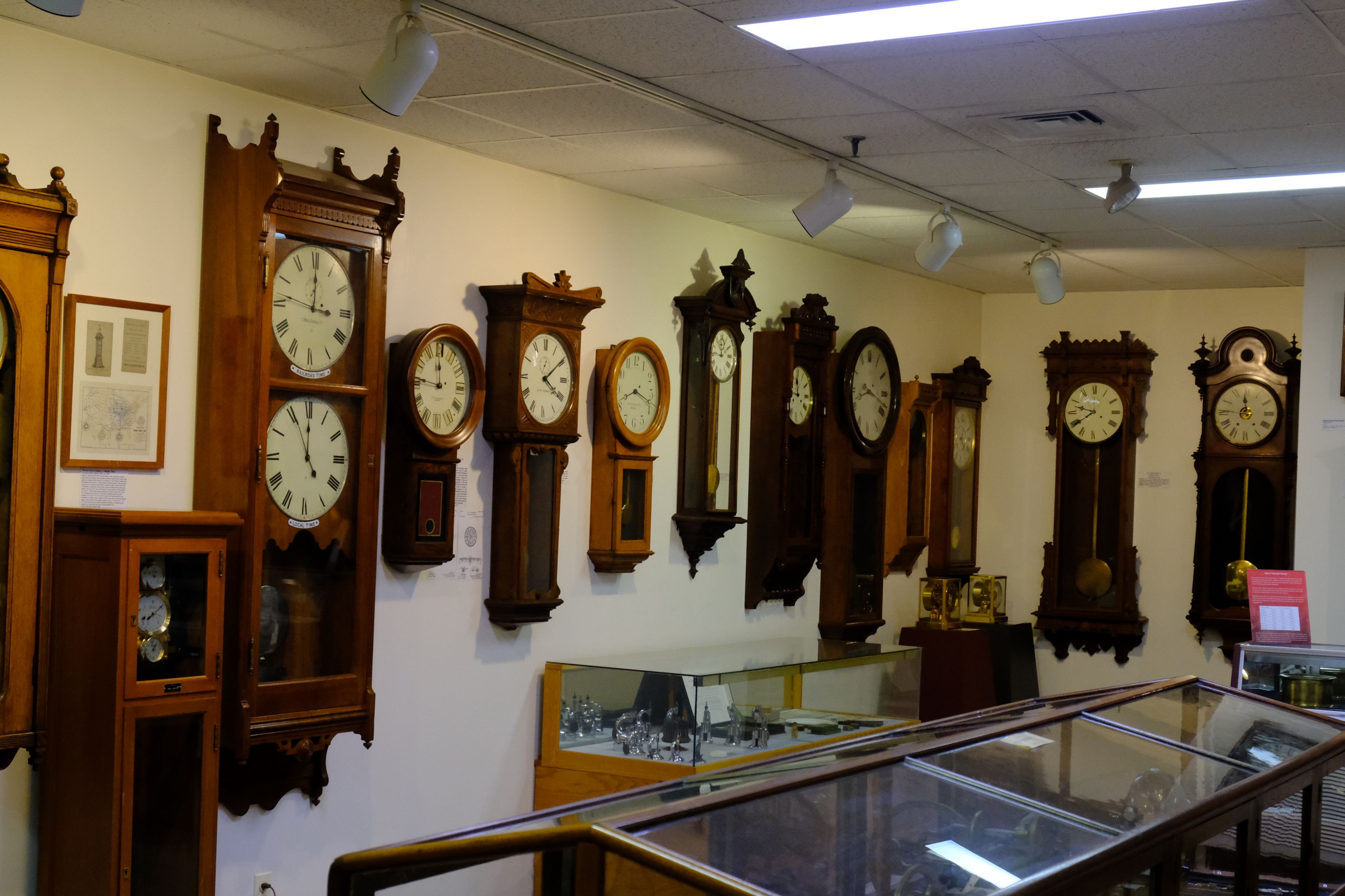 Antique and Vintage Clocks – Collecting, repairing and restoring ...