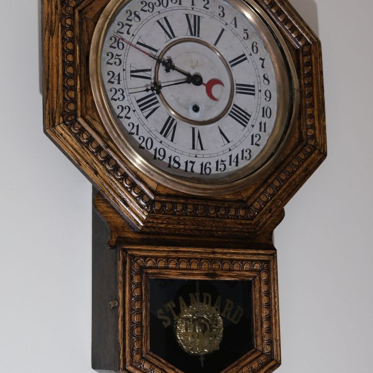 Gilbert – Antique and Vintage Mechanical Clocks