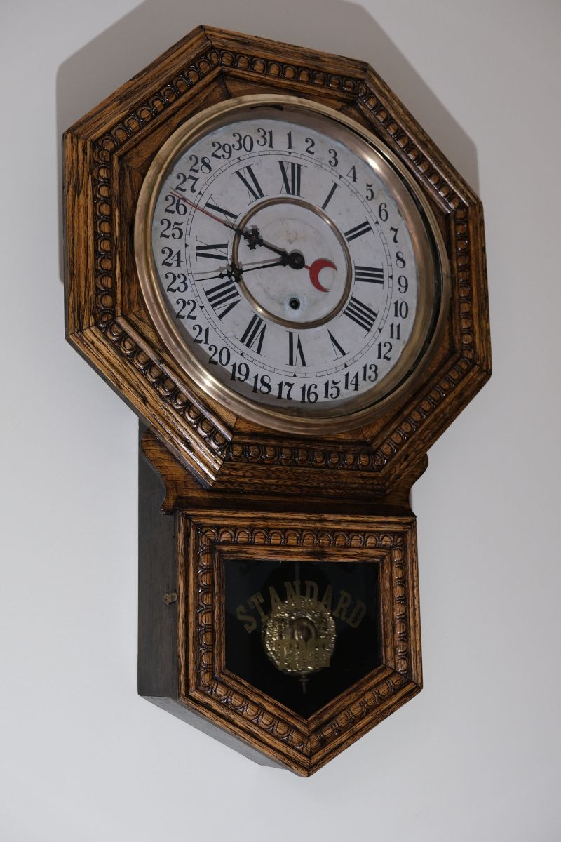 Gilbert Admiral calendar clock – servicing the movement and refreshing ...