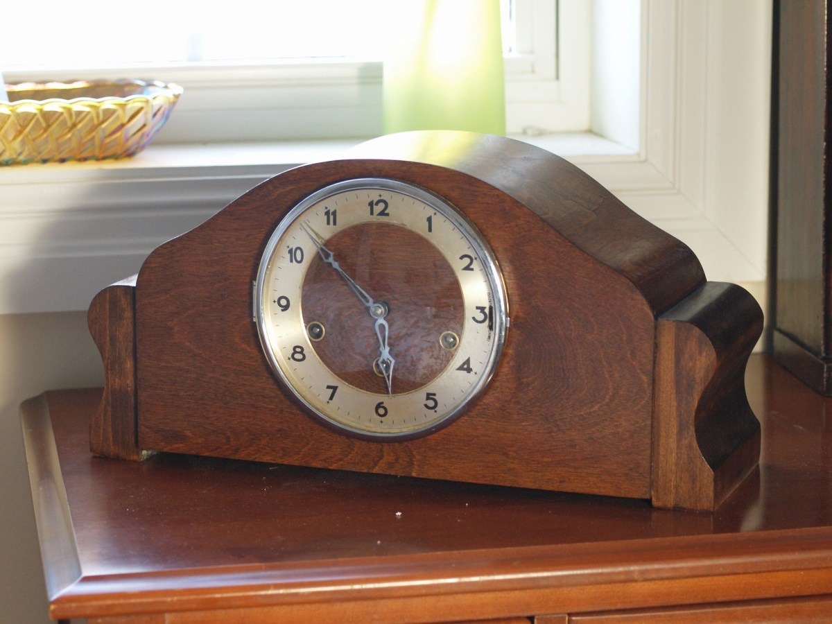 Ten active clock companies in Canada during the 1950s – Antique and ...