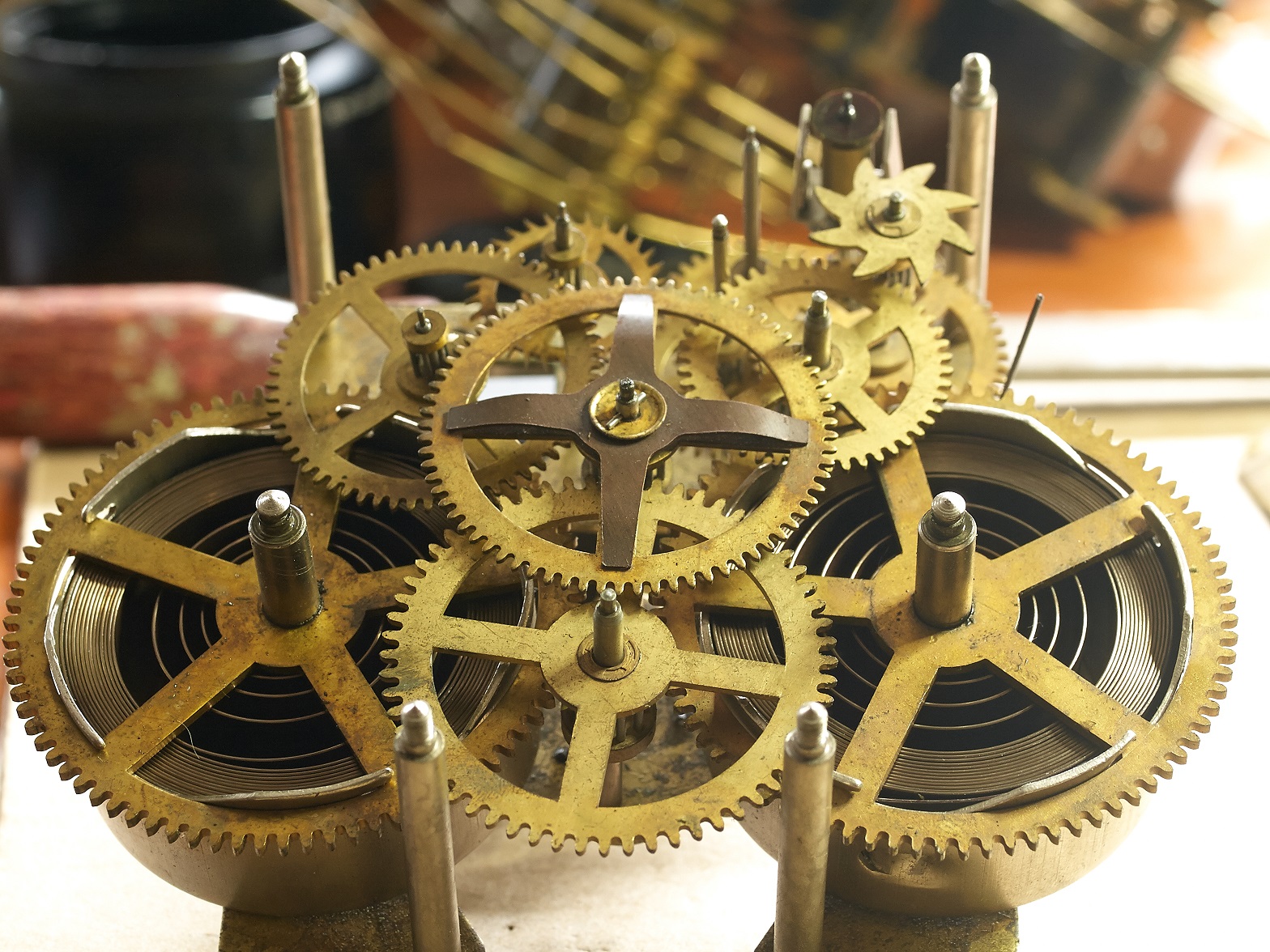 Daniel Dakota wall clock has stopped – why fix it? – Antique and ...