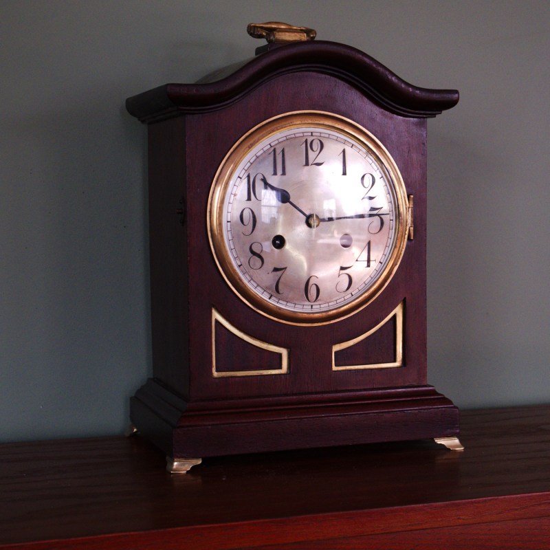 Winding a mechanical clock – A How-To Guide – Antique and Vintage ...