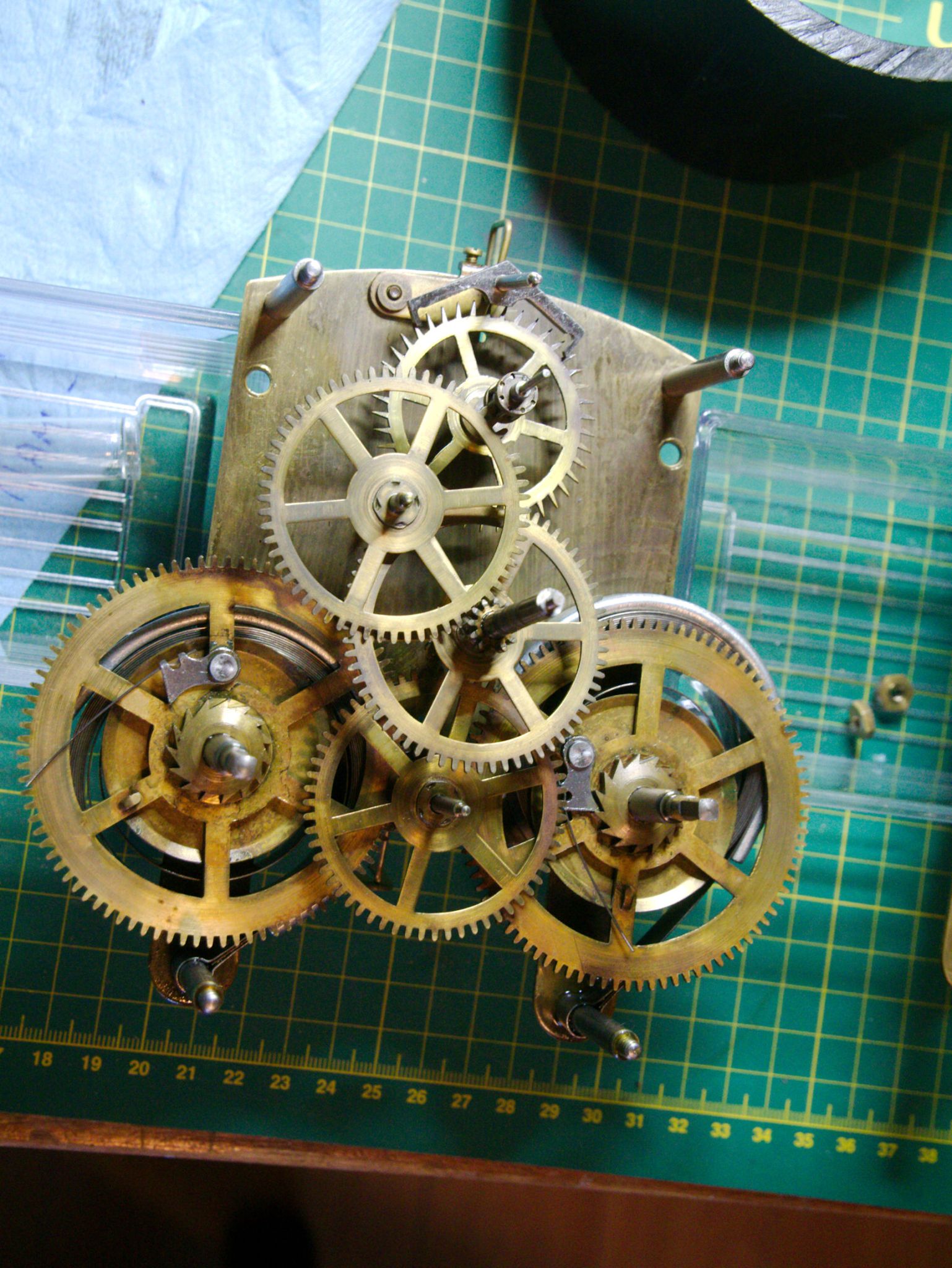 How does a mechanical clock work? – Antique and Vintage Mechanical Clocks