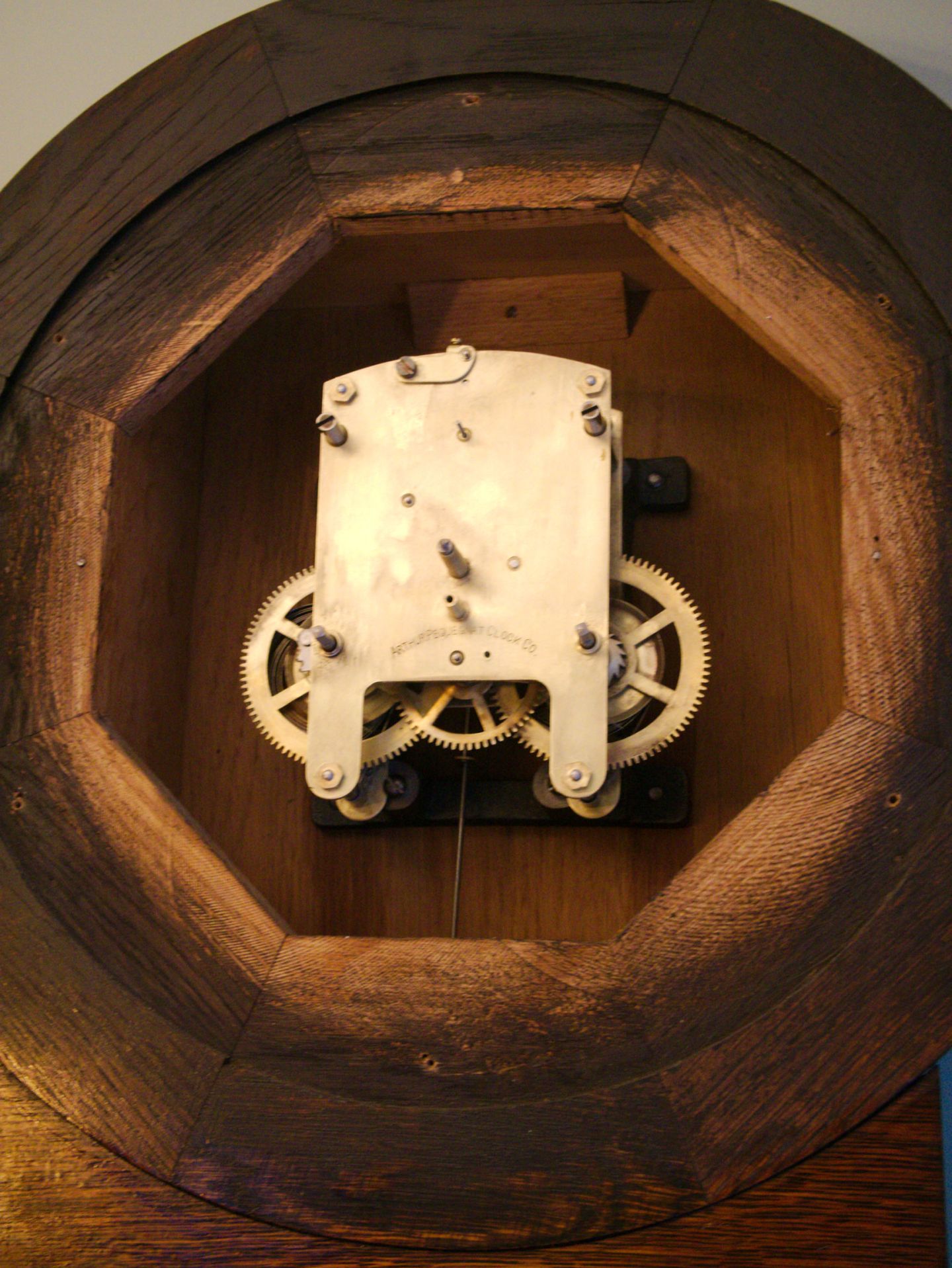 How does a mechanical clock work? – Antique and Vintage Mechanical Clocks