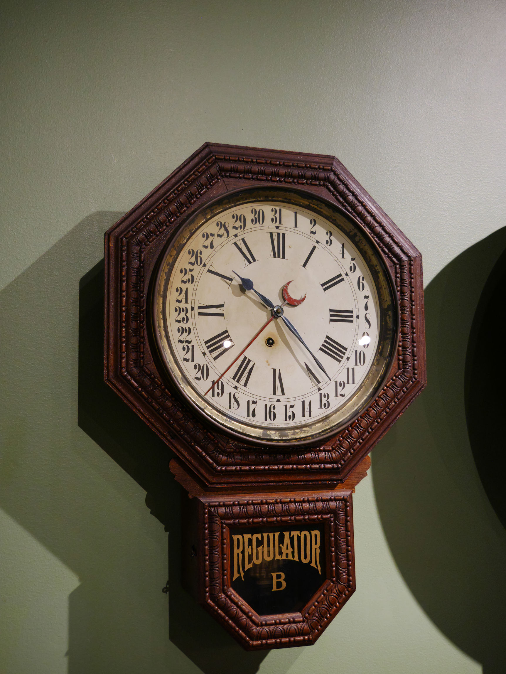 If it says Regulator on your clock it is likely NOT a Regulator ...