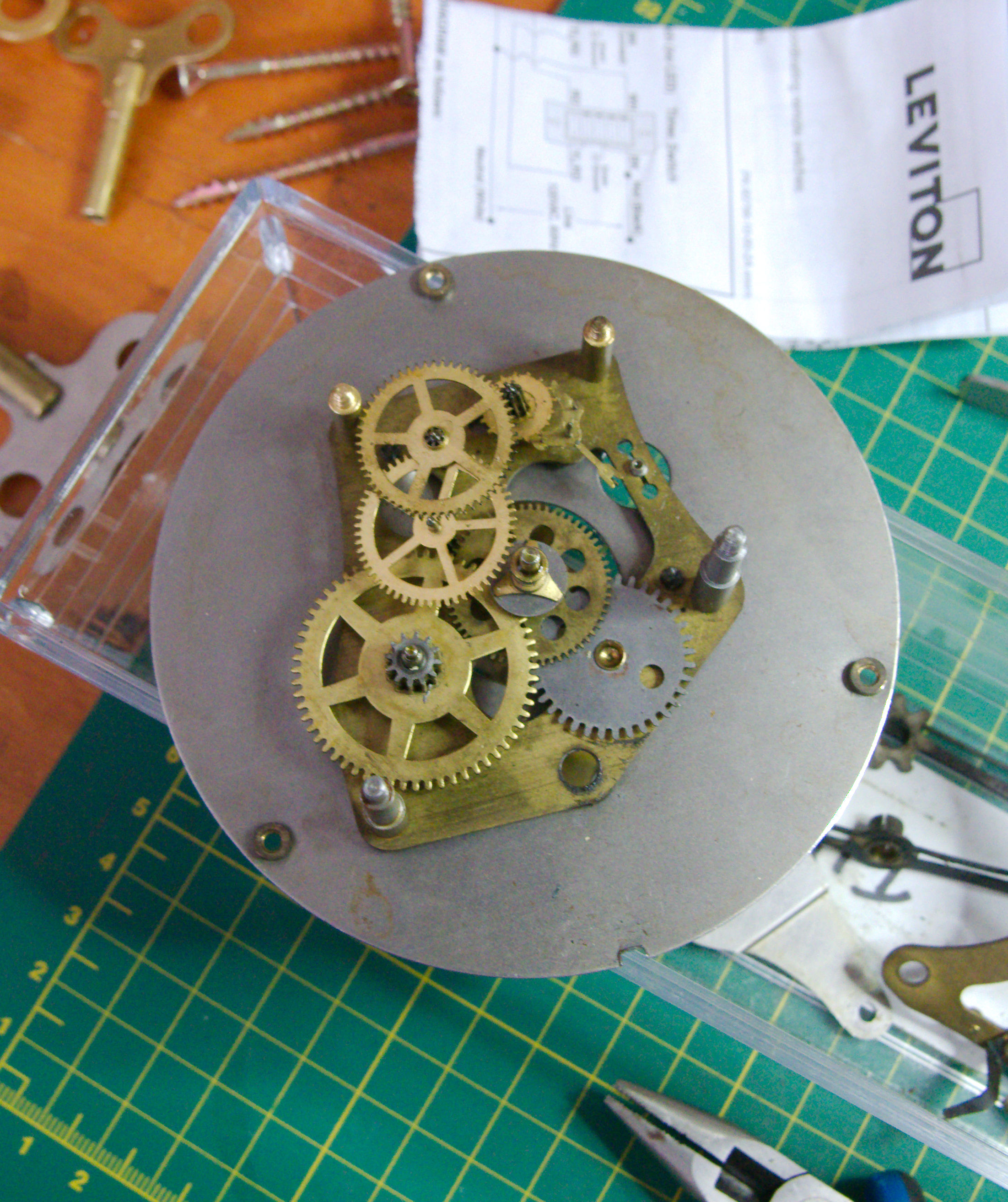 Delft clock by Forestville – Let’s take it apart and see what we have ...