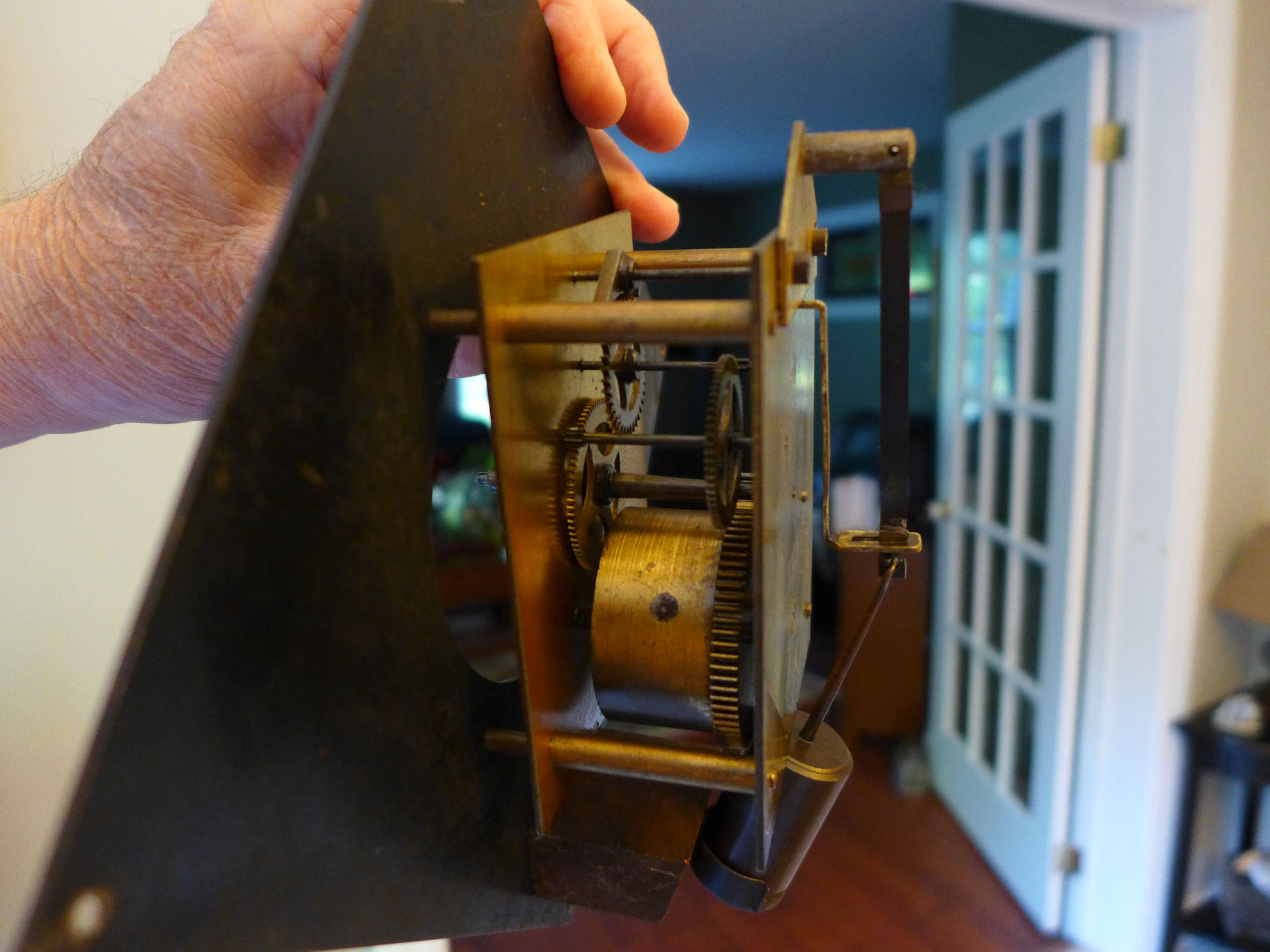 English gallery clock by the Empire Clock Co. is not a fusee – Antique ...