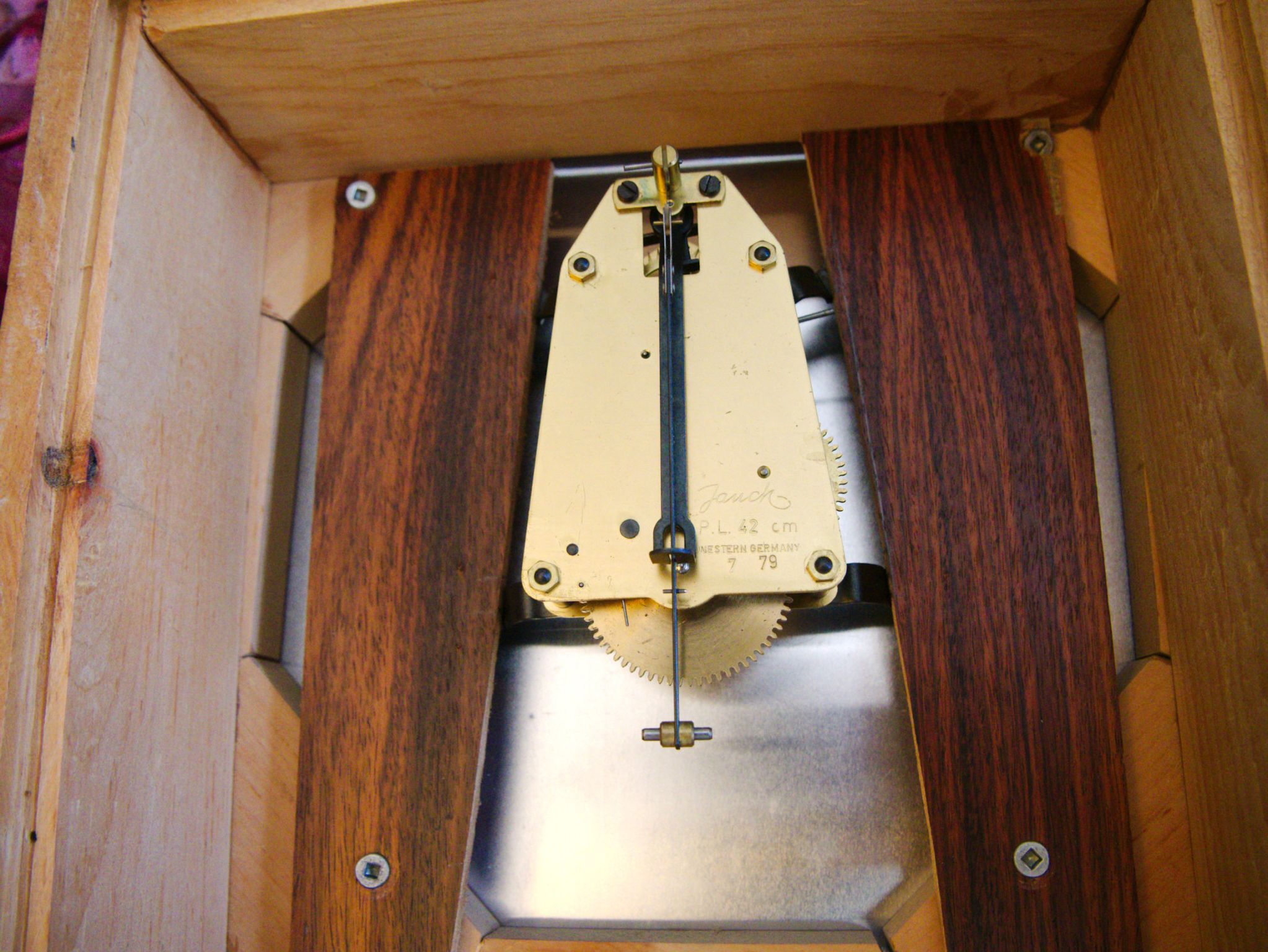 Jauch time only calendar clock – first look – Antique and Vintage Clocks