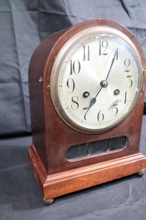 Junghans Hunsruck roundtop mantel clock – refreshing the case – Antique ...