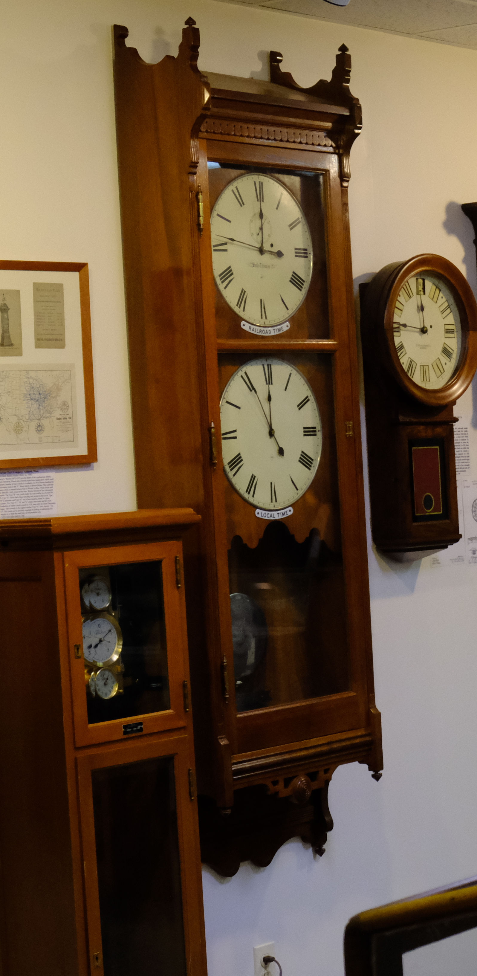 The American double-dial clock – Antique and Vintage Mechanical Clocks