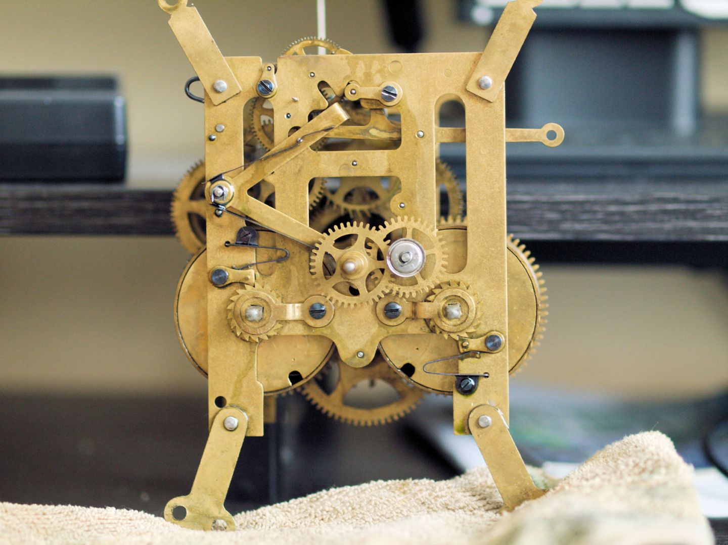 Hamburg Amerikanische Uhrenfabrik: The Clock Company with an Alias ...