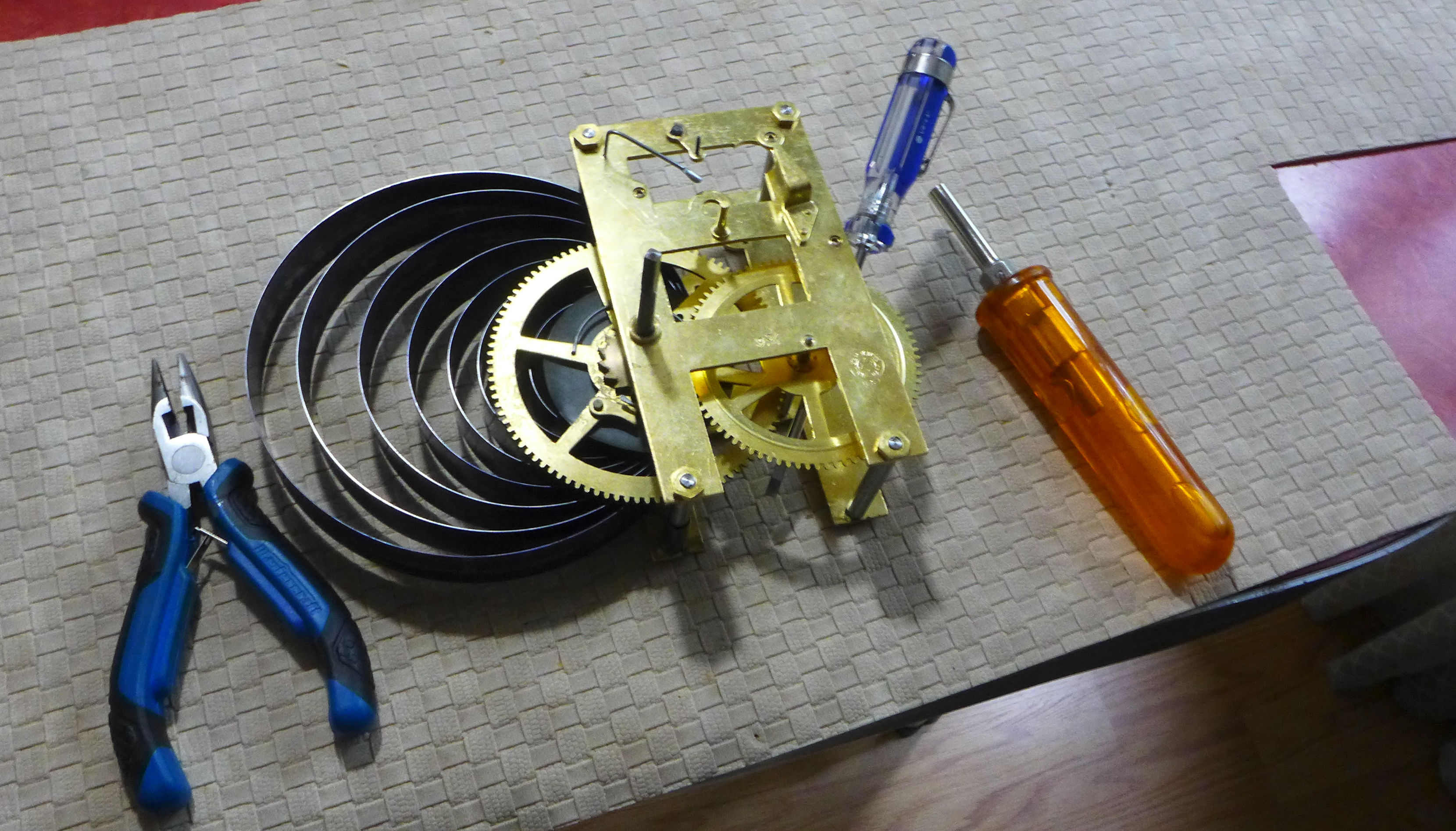 How to Service an Open Mainspring Without a Spring Winder – Step-by ...