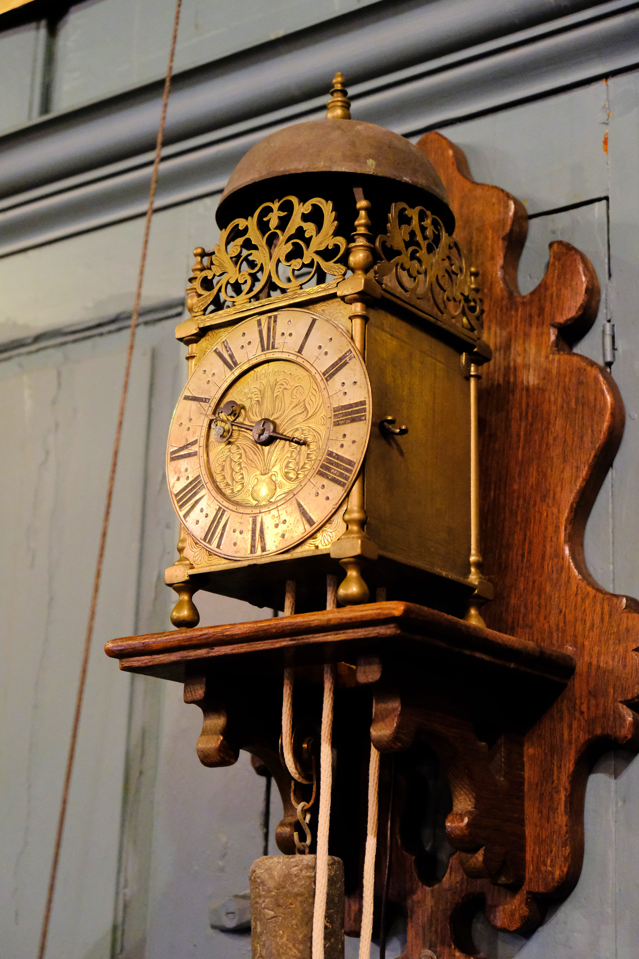 When Clocks Had One Hand – Antique and Vintage Mechanical Clocks