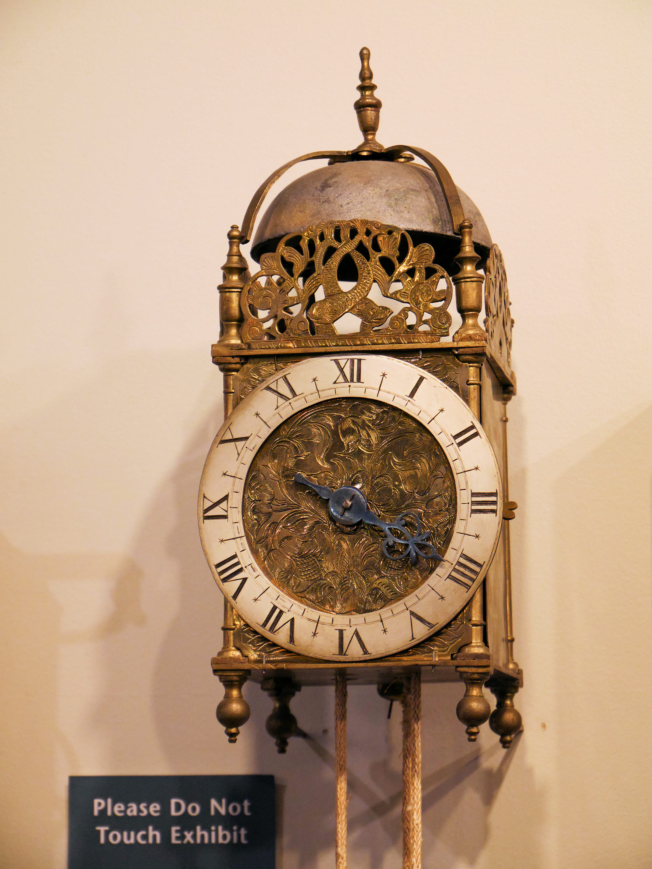 When Clocks Had One Hand – Antique and Vintage Mechanical Clocks